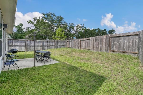 Spacious Stay • Foosball Loft • Sleeps 10 - Humble, TX