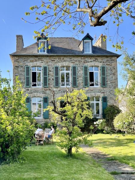 La Belle Aux Volets Verts - Elegante Maison - Lannion
