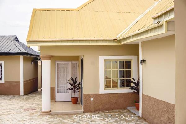 Arabelle Court - Jos