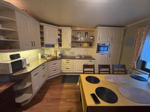 Elnucs Ferienhaus Pirucha - Platz & Ruhe Für 10 - Nationalpark Eifel