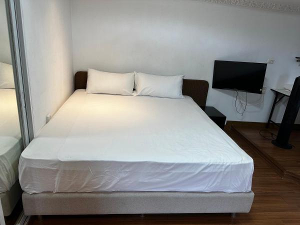 Pattaya Beach Condominiumby Ahmed - Jomtien