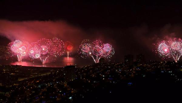 Año Nuevo 2026 Show De Fuegos Artificiales Con Vista Panorámica -En Terraza- A La Bahía De Valparaíso - Valparaíso