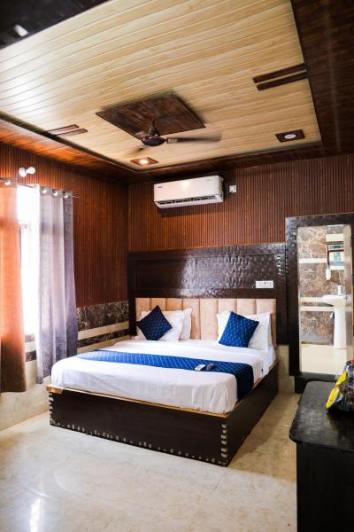 Hotel Luxury Palace Vrindavan - Vrindavan