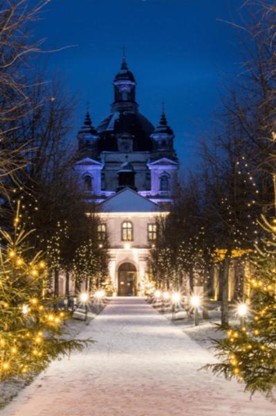 Monte Pacis Hotel In Pažaislis - Kaunas
