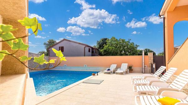 Apartman Damir 1 By Villas Guide - Fažana