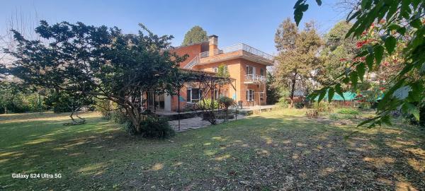 Bungalow Near Hotel Vivanta - Kathmandu