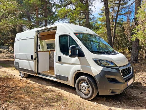 Glamping Converted Van With Bathroom - 