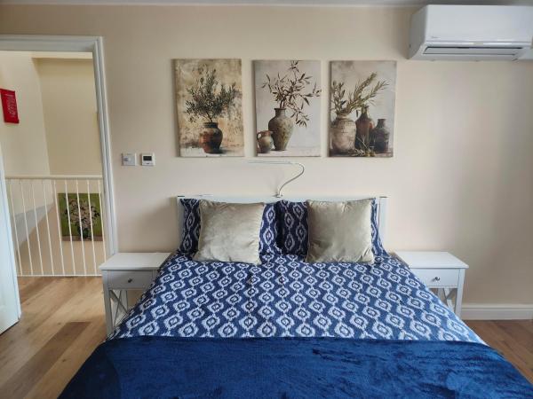 Clifton House O2 & Excel Rooms With Private Bathroom And Breakfast Option - Victoria