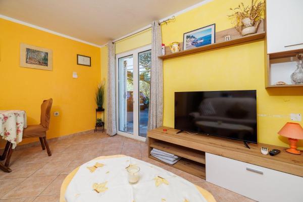 Charmantes Apartment Nur 250 Meter Zum Strand Mit Privatparkplatz, Grill, Wifi - Kraljevica