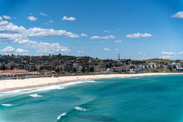 Bondi Beach Breeze - Walk To Beach, Cafes And Shops - Randwick