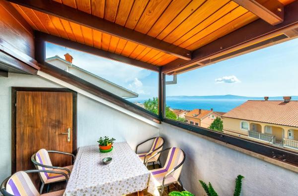 Cozy Apartment Nur 570 Meter Zum Strand Mit Meerblick, Parkplatz, Wifi - Crikvenica