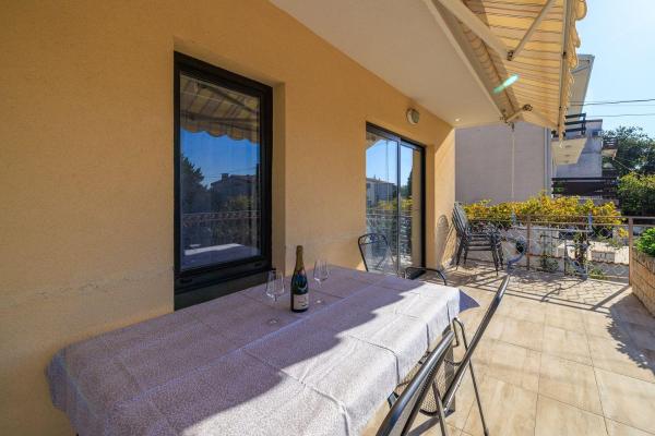 Helles Apartment Nur 450 Meter Zum Strand Mit Bbq-bereich - Hunde Willkommen - Selce