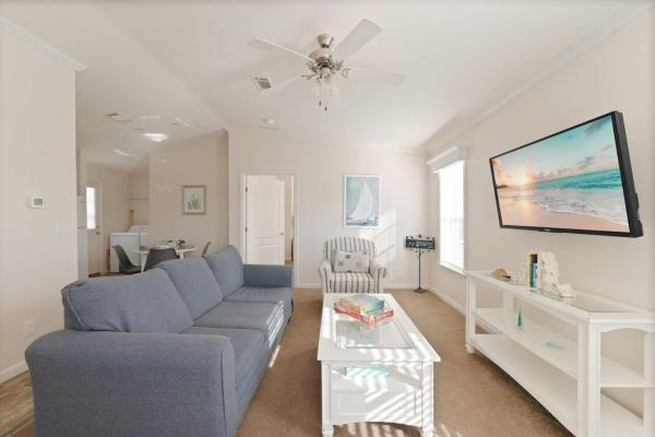 Pool, Pickleball, Gym, Playground Near Disney - St. Cloud, FL