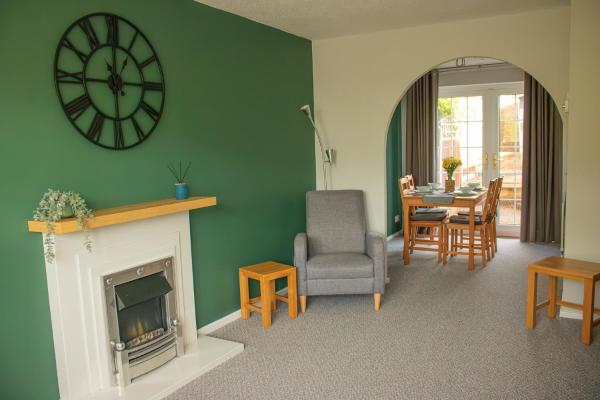 Modern Stylish 3 Bed Home Stafford - Pass The Keys - 스태퍼드