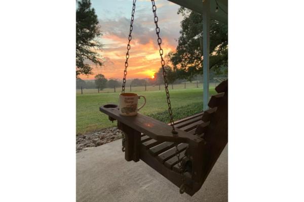 Ranch Views • Fire Pit • Sleeps 16 / 5 Br - Navasota, TX