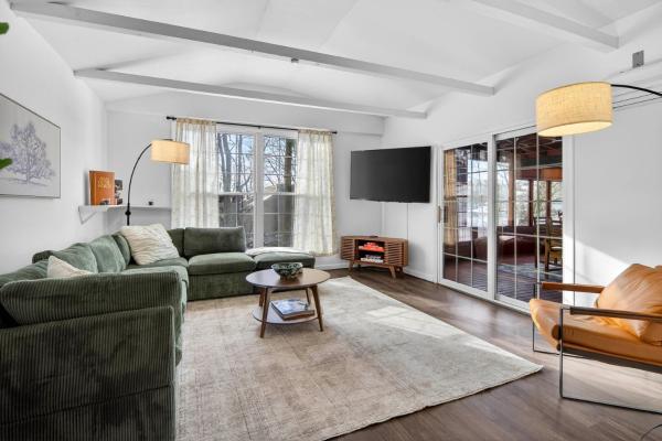 Riverfront Home With Tranquil Views In Schaghticoke - Troy, NY