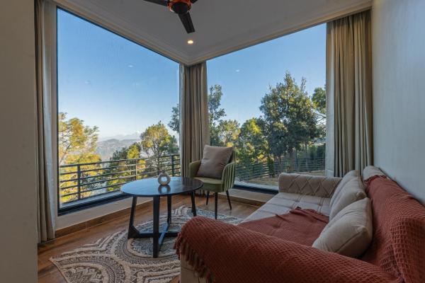 Saffronstays The Unwind Chalet Bloom Suite - Almora