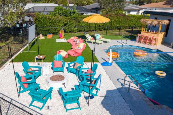 Sleeps 12 Game Room Theatre Tiki Bar Pool - Bradenton, FL