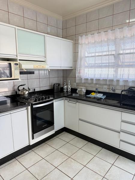 Lugar Tranquilo Para Descansar - Residencial Vieira - Florianopolis