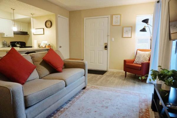 Down Town Convenience, Trax, Self Check-in Studio - Salt Lake City, UT