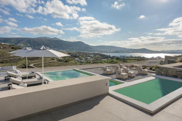 Avera Villas - Brand New With Private Pools And Outdoor Cinema - Paros
