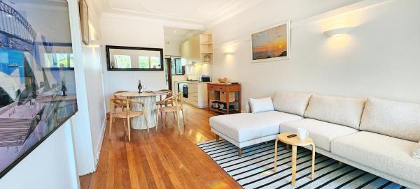 Bronte Beach Coastal Escape 200 Steps To Beach - Bondi Beach