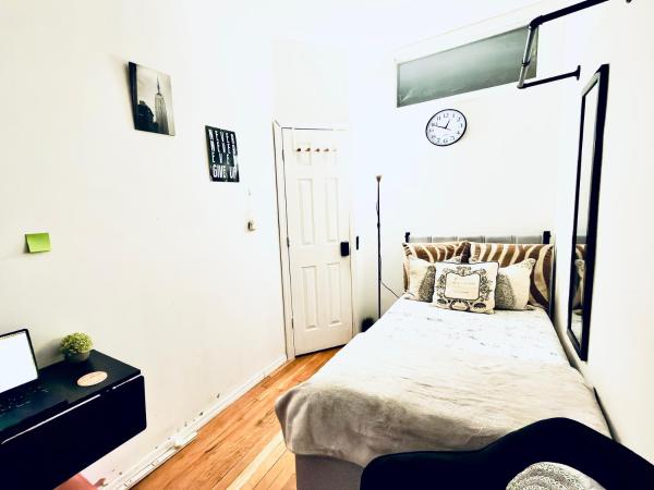 Ues Manhattan Room #1 In Shared Apartment - New York City