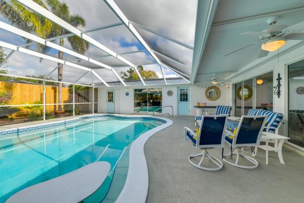 4 Mi To Siesta Key Beach! Home With Backyard Oasis - Sarasota