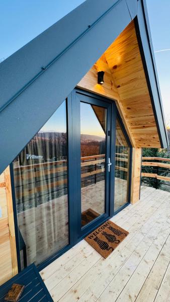 Tiny A-frame Cabin With Private Hot Tub & Views - Perfect For 2 - Transylvania