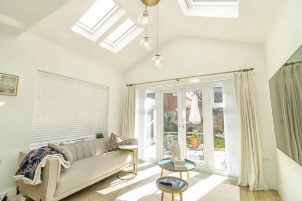 Luxury 5 Bed Home In Milton Keynes 2500 Sq Ft - Buckinghamshire