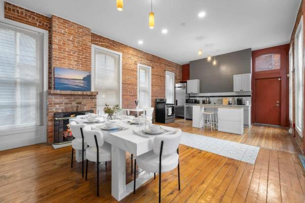 Allentown 5 Br House Free Parking No Chores! - Buffalo, NY