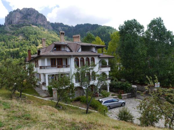 Family Hotel Silver - Shiroka Laka