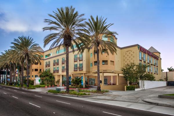 Desert Palms Hotel & Suites Anaheim Resort - Irvine, CA