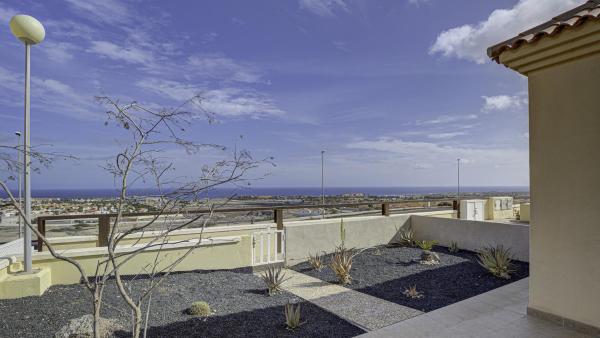 Private Terrace Home With Parking & Pool - Castillo Caleta de Fuste