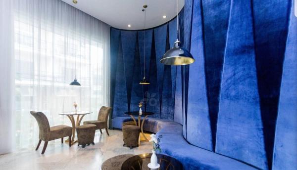 100m To Walking St, Clubs ,Bars Restaurants, 2 Portable Air-air-conditioners, - Angeles