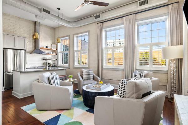 Fire Tower King Street 2 Story Condo - Charleston, SC