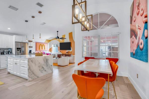 Designer Stylish Villa By Sawgrass With Hot Tub And Arcade Games - Sunrise, FL