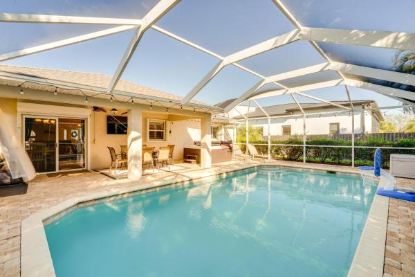 Game Room & Hot Tub: Easy Cape Coral Adventures - Cape Coral, FL