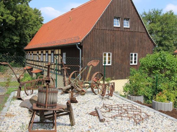 Apartment Wohnung Mit Terrasse Im Sanierten Fachwerkhof By Interhome - Kreischa