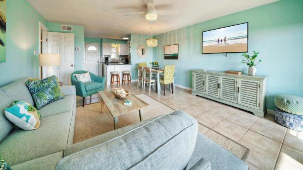 Sleeps 18 2 Condos Beach Access Pool Views Tennis Pickleball Courts - Port Aransas, TX