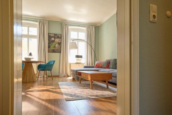 Papagei In Der Schweriner Altstadt - Abc569 - Gottesgabe