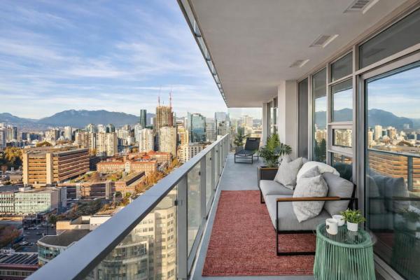 Downtown 2-bedroom Apartment With Beautiful City Views - Vancouver