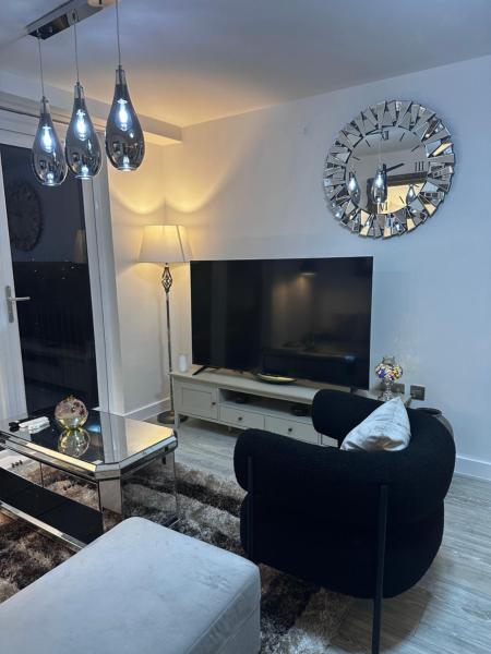 Mega12 Luxury Modern Apartment At Manchester City Centre, Near Mediacityuk And Salford Quays-free Car Park - Salford