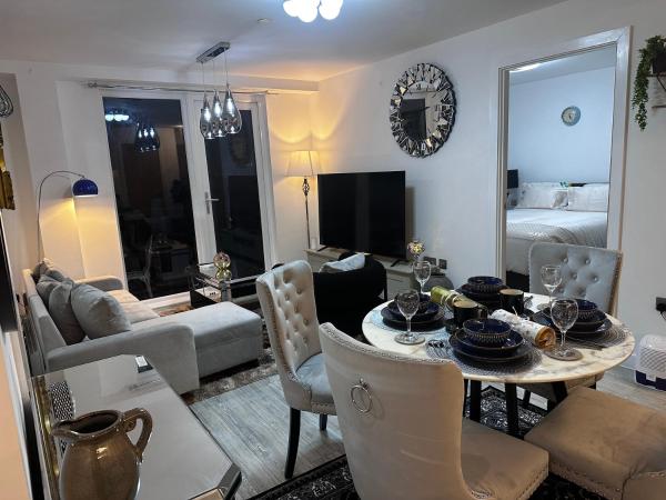 Mega12 Luxury Executive Apartment Near Manchester City Centre, Mediacityuk ,Salford Quays-free Car Park - Stockport