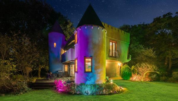 Magical Retreat At The Enchanted Vashon Castle - Vashon, WA
