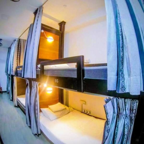 Black And White Kandy Hostel And Rooms - Kandy