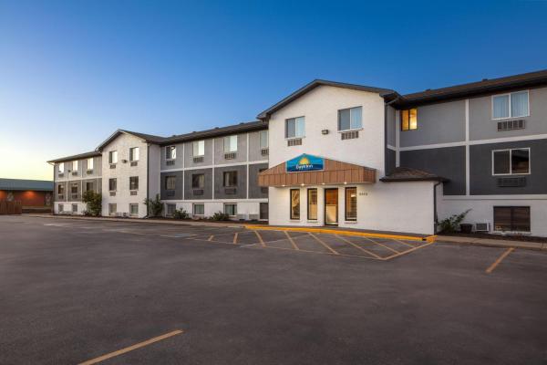 Days Inn By Wyndham Omaha Ne - Omaha, NE