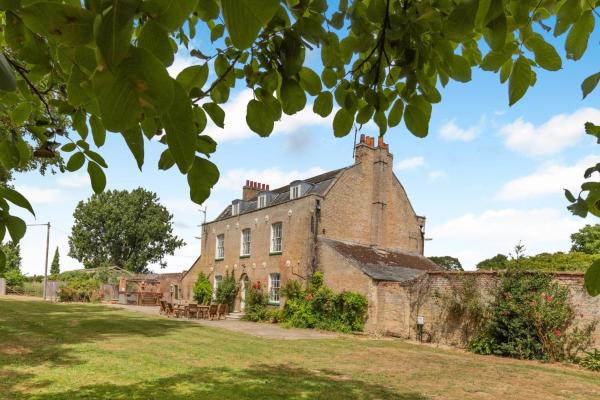 9 Bed In Three Holes Oc-l31856 - Norfolk