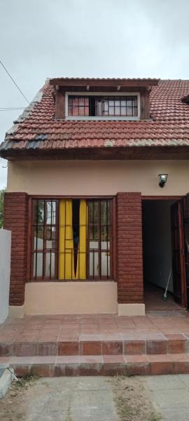 Casa Grande Con Patio - Mar de Ajó