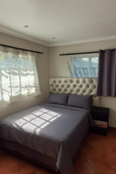 Charming Bachelor Flat, Fiber Wifi, Close To Uj, Milpark - Johannesburg